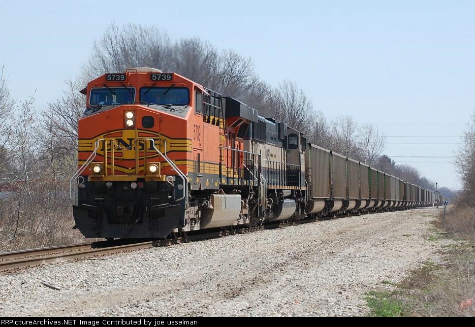 BNSF 5739